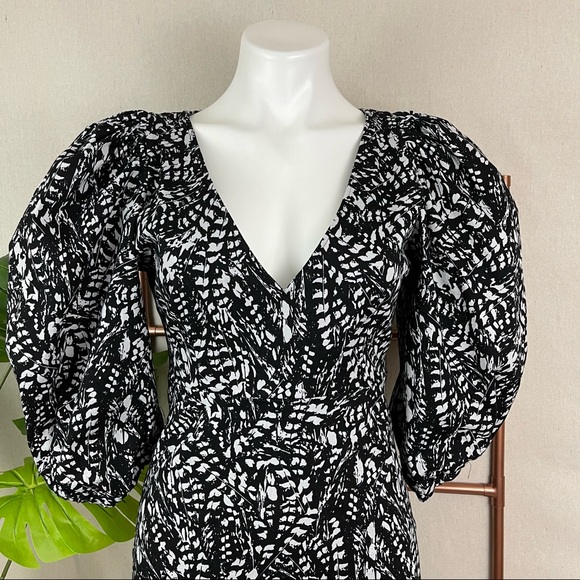 Zara | Dresses | Zara The Kacy Black Gray Puff Sleeve Dress Sz Medium ...